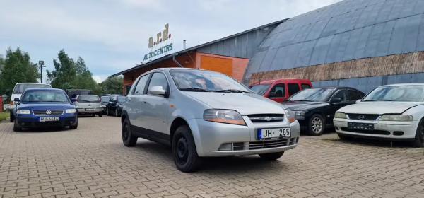 Pelēks Chevrolet Aveo 2005 Valmiera, ar dzinēja tilpumu 1.40 L un nobraukumu 167 tūkst. km par 850 €, foto 1 vietnē AUTOMOTO.COM.LV