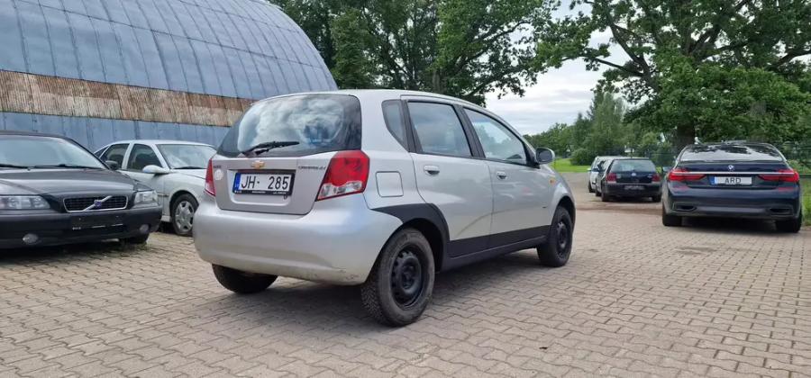 Grey Chevrolet Aveo 2005 in Valmiera, with an engine capacity of 1.40 L and mileage of 167 thousand km for 850 €, photo 4 on AUTOMOTO.COM.LV