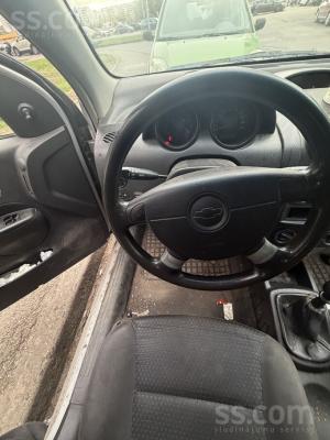 Pelēks Chevrolet Aveo 2006 Rīga, ar dzinēja tilpumu 1.40 L un nobraukumu 287 tūkst. km par 600 €, foto 5 vietnē AUTOMOTO.COM.LV