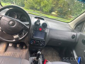 Pelēks Chevrolet Aveo 2006 Bauska, ar dzinēja tilpumu 1.20 L un nobraukumu 230 tūkst. km par 450 €, foto 3 vietnē AUTOMOTO.COM.LV
