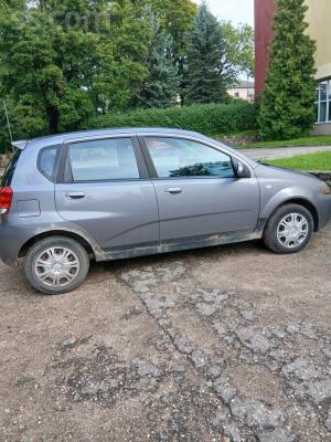 Pelēks Chevrolet Aveo 2006 Saldus, ar dzinēja tilpumu 1.40 L un nobraukumu 163 tūkst. km par 500 €, foto  vietnē AUTOMOTO.COM.LV