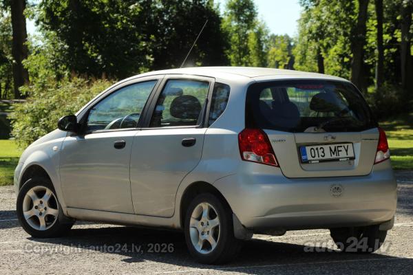 Grey Chevrolet Aveo 2006 in Tartu, with an engine capacity of 1.20 L and mileage of 142 thousand km for 999 €, photo 5 on AUTOMOTO.COM.LV