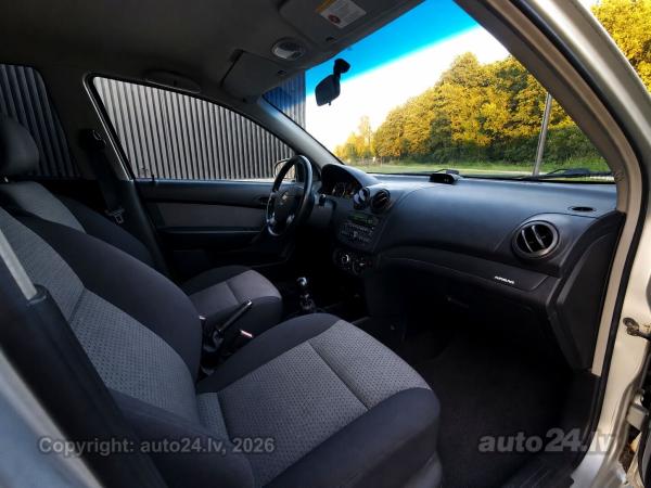 Pelēks Chevrolet Aveo 2008 Tartu, ar dzinēja tilpumu 1.40 L un nobraukumu 180 tūkst. km par 1100 €, foto 5 vietnē AUTOMOTO.COM.LV