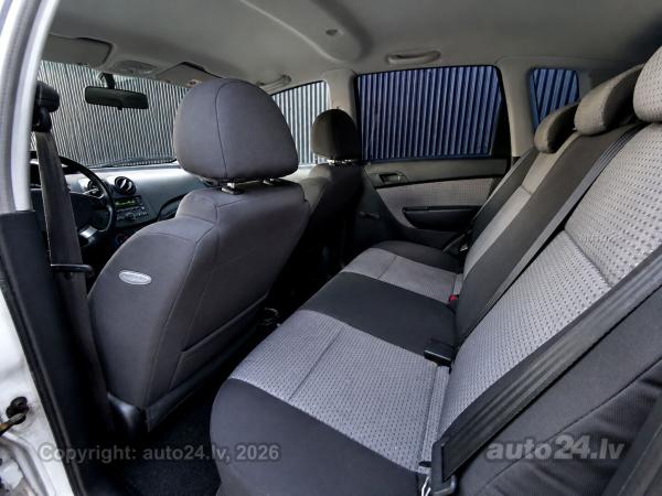Pelēks Chevrolet Aveo 2008 Tartu, ar dzinēja tilpumu 1.40 L un nobraukumu 180 tūkst. km par 1100 €, foto 6 vietnē AUTOMOTO.COM.LV
