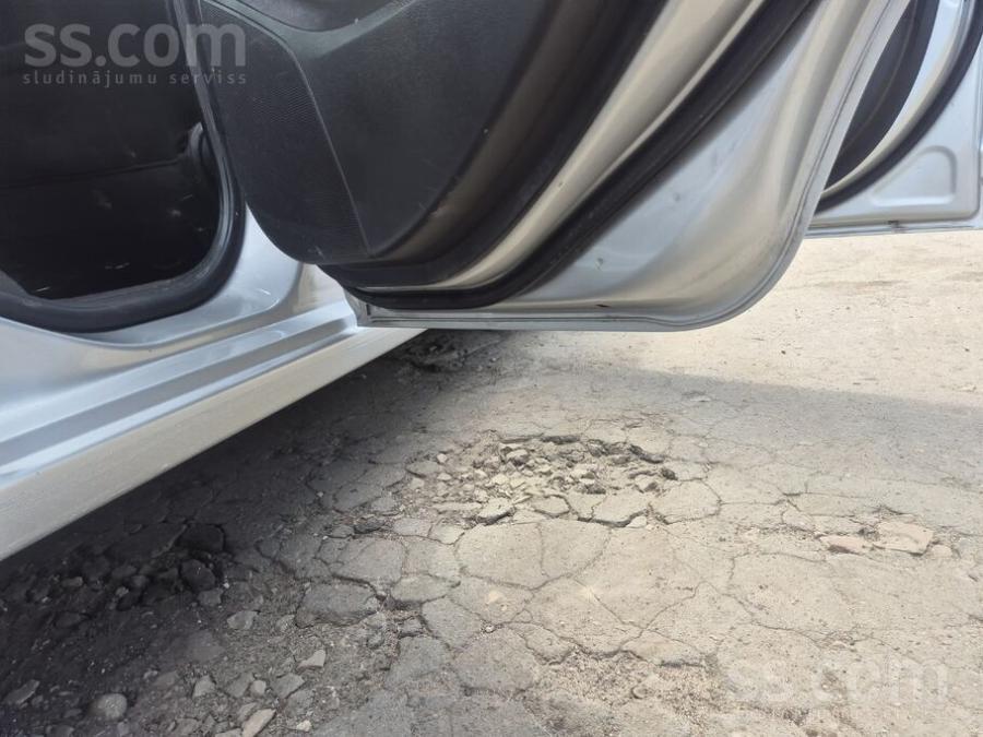 Pelēks Chevrolet Aveo 2012 Rīga, ar dzinēja tilpumu 1.20 L un nobraukumu 256 tūkst. km par 2699 €, foto 9 vietnē AUTOMOTO.COM.LV