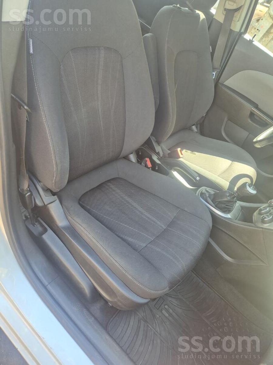 Pelēks Chevrolet Aveo 2012 Rīga, ar dzinēja tilpumu 1.20 L un nobraukumu 256 tūkst. km par 2699 €, foto 13 vietnē AUTOMOTO.COM.LV