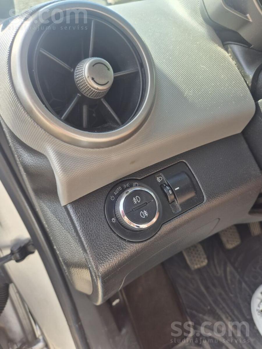 Pelēks Chevrolet Aveo 2012 Rīga, ar dzinēja tilpumu 1.20 L un nobraukumu 256 tūkst. km par 2699 €, foto 18 vietnē AUTOMOTO.COM.LV