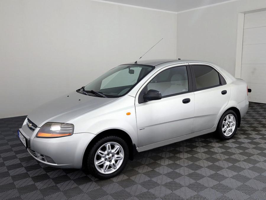 Pelēks Chevrolet Aveo 2005 Tallina, ar dzinēja tilpumu 1.40 L un nobraukumu 124 tūkst. km par 699 €, foto 3 vietnē AUTOMOTO.COM.LV