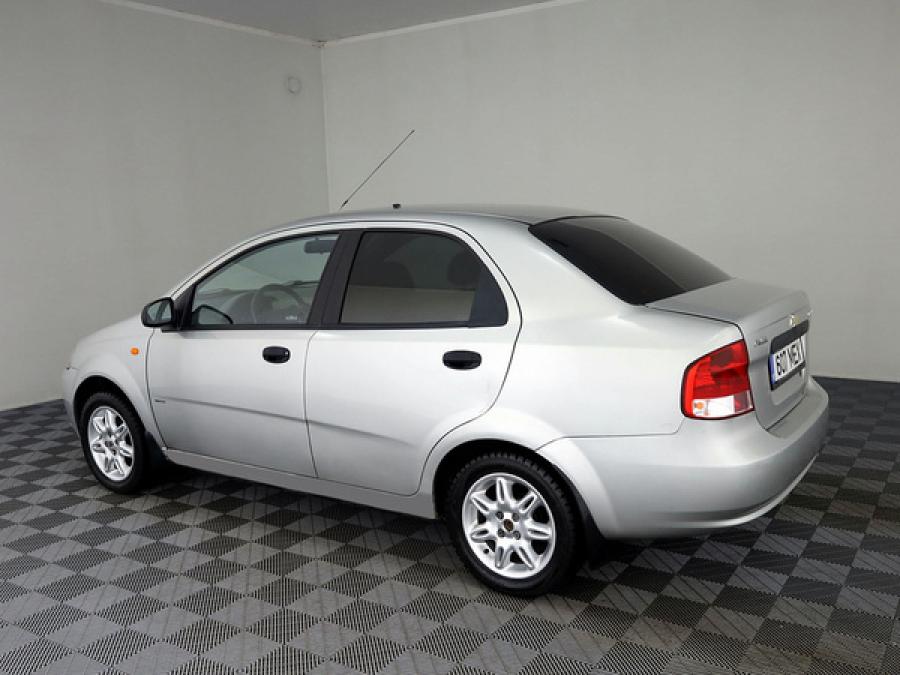 Pelēks Chevrolet Aveo 2005 Tallina, ar dzinēja tilpumu 1.40 L un nobraukumu 124 tūkst. km par 699 €, foto 5 vietnē AUTOMOTO.COM.LV