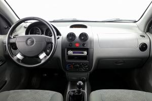 Pelēks Chevrolet Aveo 2005 Tallina, ar dzinēja tilpumu 1.40 L un nobraukumu 124 tūkst. km par 699 €, foto 6 vietnē AUTOMOTO.COM.LV