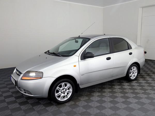 Chevrolet Aveo 2005 in Tallinn on AUTOMOTO.COM.LV Grey Chevrolet Aveo 2005 in Tallinn, with an engine capacity of 1.40 L and mileage of 124 thousand km for 699 €, photo 10 on AUTOMOTO.COM.LV