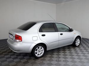 Pelēks Chevrolet Aveo 2005 Tallina, ar dzinēja tilpumu 1.40 L un nobraukumu 124 tūkst. km par 699 €, foto 11 vietnē AUTOMOTO.COM.LV