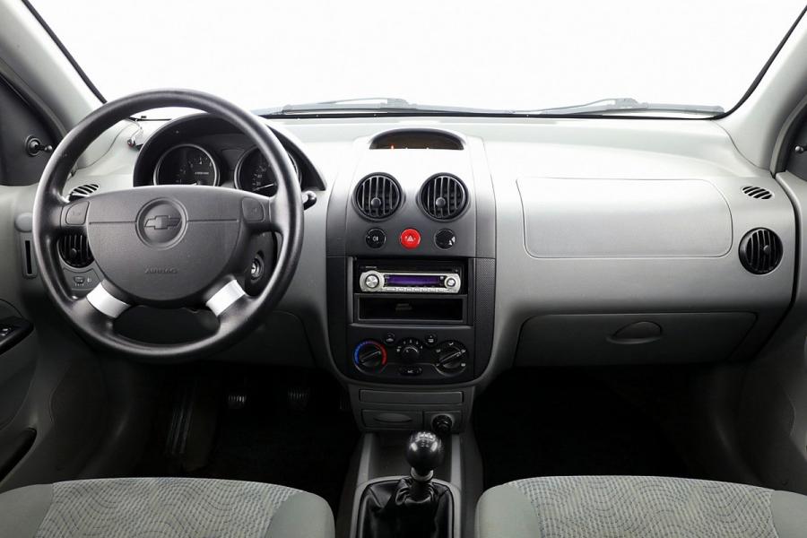Pelēks Chevrolet Aveo 2005 Tallina, ar dzinēja tilpumu 1.40 L un nobraukumu 124 tūkst. km par 699 €, foto 13 vietnē AUTOMOTO.COM.LV