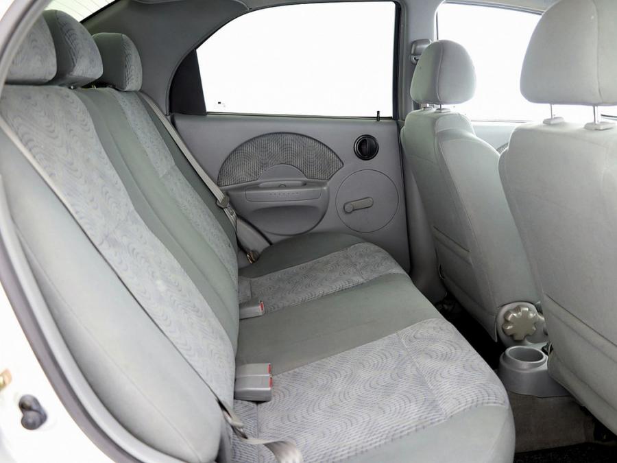 Pelēks Chevrolet Aveo 2005 Tallina, ar dzinēja tilpumu 1.40 L un nobraukumu 124 tūkst. km par 699 €, foto 15 vietnē AUTOMOTO.COM.LV