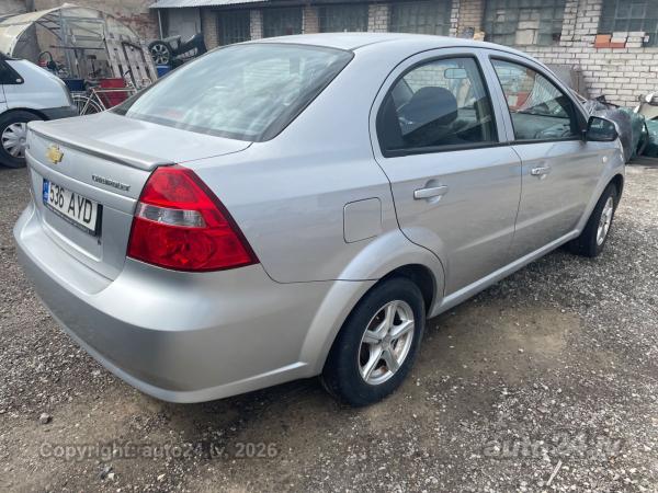 Pelēks Chevrolet Aveo 2007 Tartu, ar dzinēja tilpumu 1.40 L un nobraukumu 130 tūkst. km par 400 €, foto 3 vietnē AUTOMOTO.COM.LV