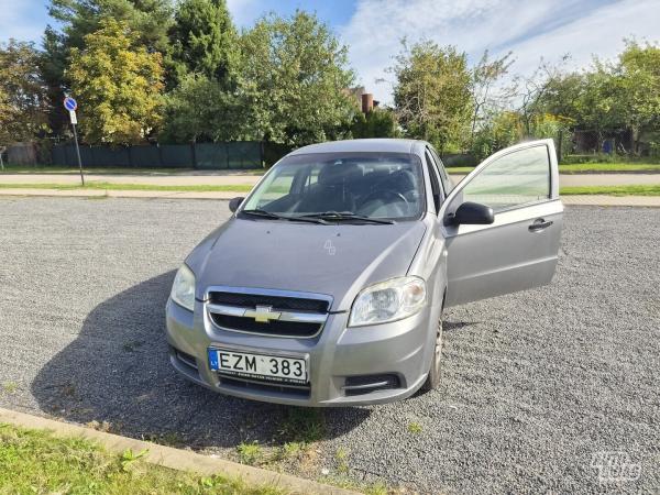 Grey Chevrolet Aveo 2010 in Vilnius, with an engine capacity of 1.40 L and mileage of 126 thousand km for 1500 €, photo 1 on AUTOMOTO.COM.LV