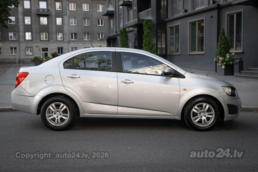 Pelēks Chevrolet Aveo 2012 Tallina, ar dzinēja tilpumu 1.40 L un nobraukumu 157 tūkst. km par 2900 €, foto 9 vietnē AUTOMOTO.COM.LV