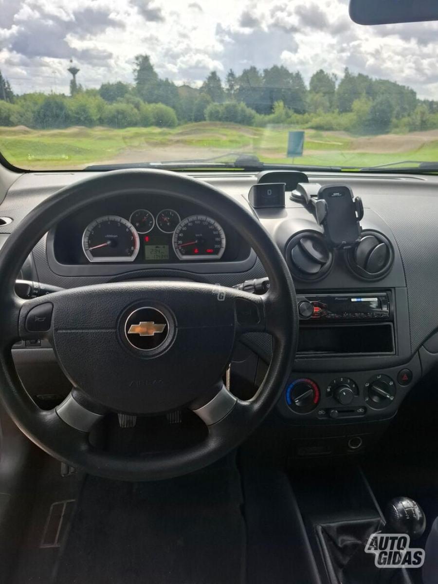 Chevrolet Aveo 2009 in Pakruojis, with an engine capacity of 1.20 L and mileage of 174 thousand km for 1500 €, photo 6 on AUTOMOTO.COM.LV