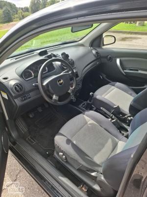 Chevrolet Aveo 2009 in Pakruojis, with an engine capacity of 1.20 L and mileage of 174 thousand km for 1500 €, photo 7 on AUTOMOTO.COM.LV