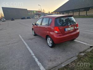Sarkans Chevrolet Aveo 2007 Rīga, ar dzinēja tilpumu 1.40 L un nobraukumu 192 tūkst. km par 1450 €, foto 4 vietnē AUTOMOTO.COM.LV