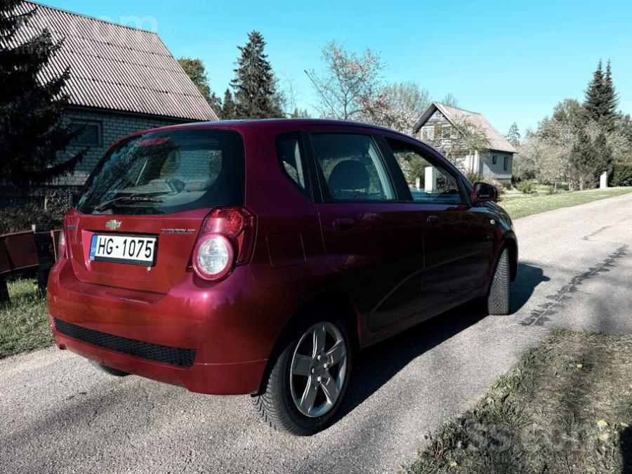 Sarkans Chevrolet Aveo 2008 Cēsis, ar dzinēja tilpumu 1.40 L un nobraukumu 129 tūkst. km par 1150 €, foto 3 vietnē AUTOMOTO.COM.LV