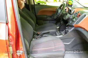 Красный Шевроле Авео 2011 в Кивиыли, объемом двигателя 1.40 л и пробегом 201 тыс. км за 1699 €, фото 7 на AUTOMOTO.COM.LV