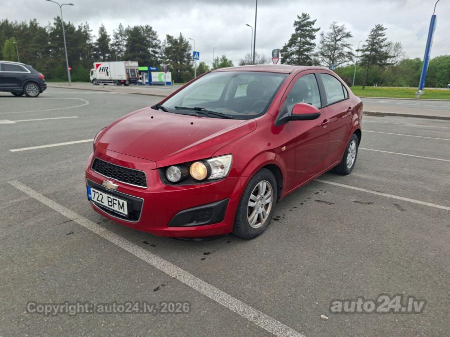 Sarkans Chevrolet Aveo 2011 Tallina, ar dzinēja tilpumu 1.40 L un nobraukumu 100 tūkst. km par 1499 €, foto 6 vietnē AUTOMOTO.COM.LV
