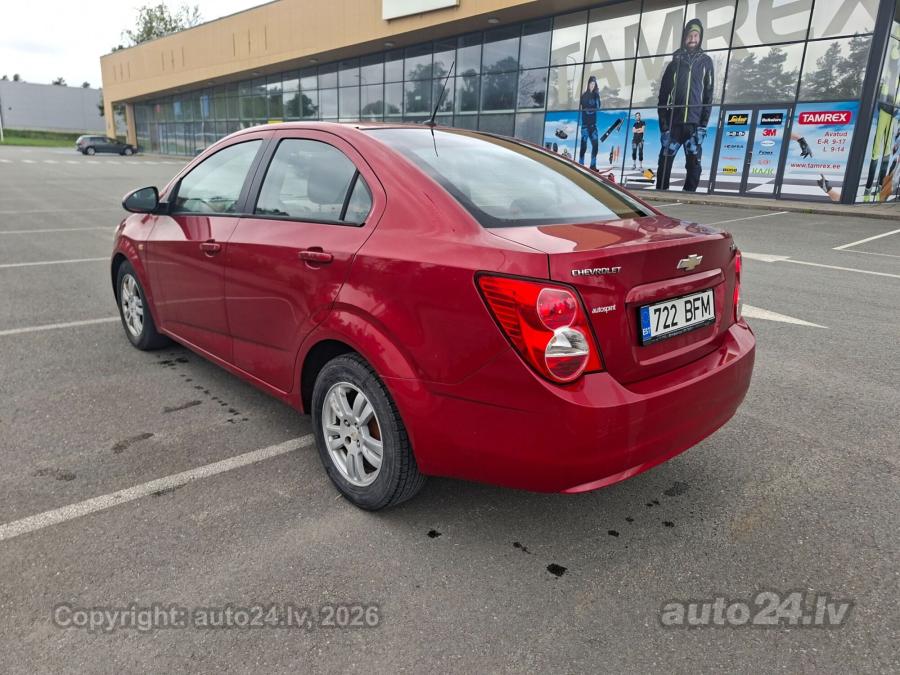 Sarkans Chevrolet Aveo 2011 Tallina, ar dzinēja tilpumu 1.40 L un nobraukumu 100 tūkst. km par 1499 €, foto 7 vietnē AUTOMOTO.COM.LV