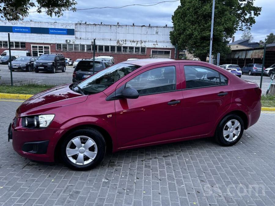 Red Chevrolet Aveo 2012 in Riga, with an engine capacity of 1.20 L and mileage of 121 thousand km for 1700 €, photo 5 on AUTOMOTO.COM.LV