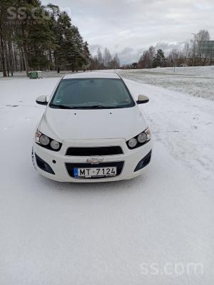 White Chevrolet Aveo 2012 in Valmiera, with an engine capacity of 1.30 L and mileage of 292 thousand km for 1400 €, photo 5 on AUTOMOTO.COM.LV