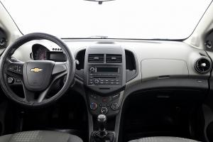 White Chevrolet Aveo 2012 in Tallinn, with an engine capacity of 1.20 L and mileage of 68 thousand km for 2299 €, photo 13 on AUTOMOTO.COM.LV