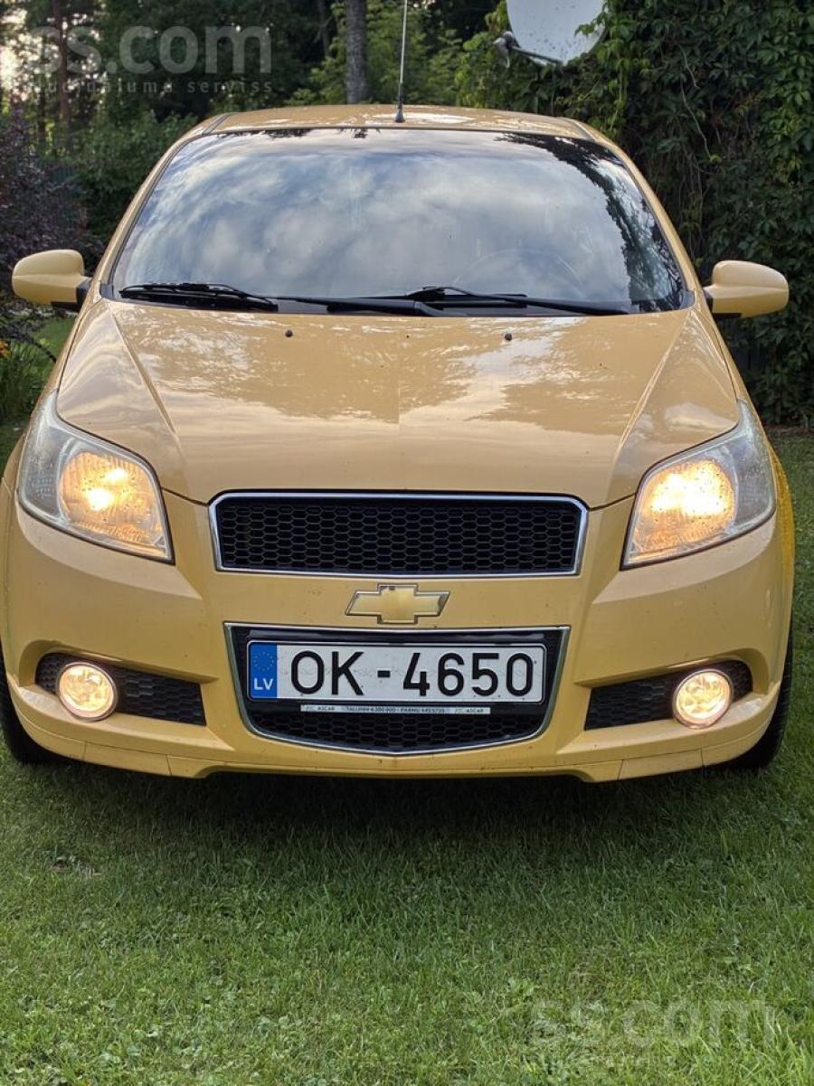 Yellow Chevrolet Aveo 2009 in Riga, with an engine capacity of 1.20 L and mileage of 120 thousand km for 1550 €, photo 1 on AUTOMOTO.COM.LV