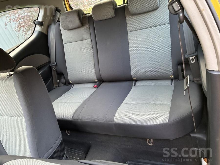 Yellow Chevrolet Aveo 2009 in Riga, with an engine capacity of 1.20 L and mileage of 120 thousand km for 1550 €, photo 9 on AUTOMOTO.COM.LV