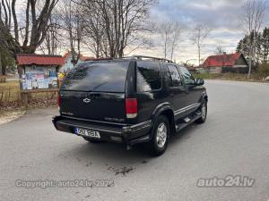 Melns Chevrolet Blazer 1996 Tallina, ar dzinēja tilpumu 4.30 L un nobraukumu 0 tūkst. km par 1700 €, foto 6 vietnē AUTOMOTO.COM.LV