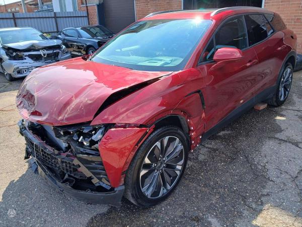 Sarkans Chevrolet Blazer 2025 Alīta, ar dzinēja tilpumu 0.00 L un nobraukumu 26 tūkst. km par 11250 €, foto 8 vietnē AUTOMOTO.COM.LV