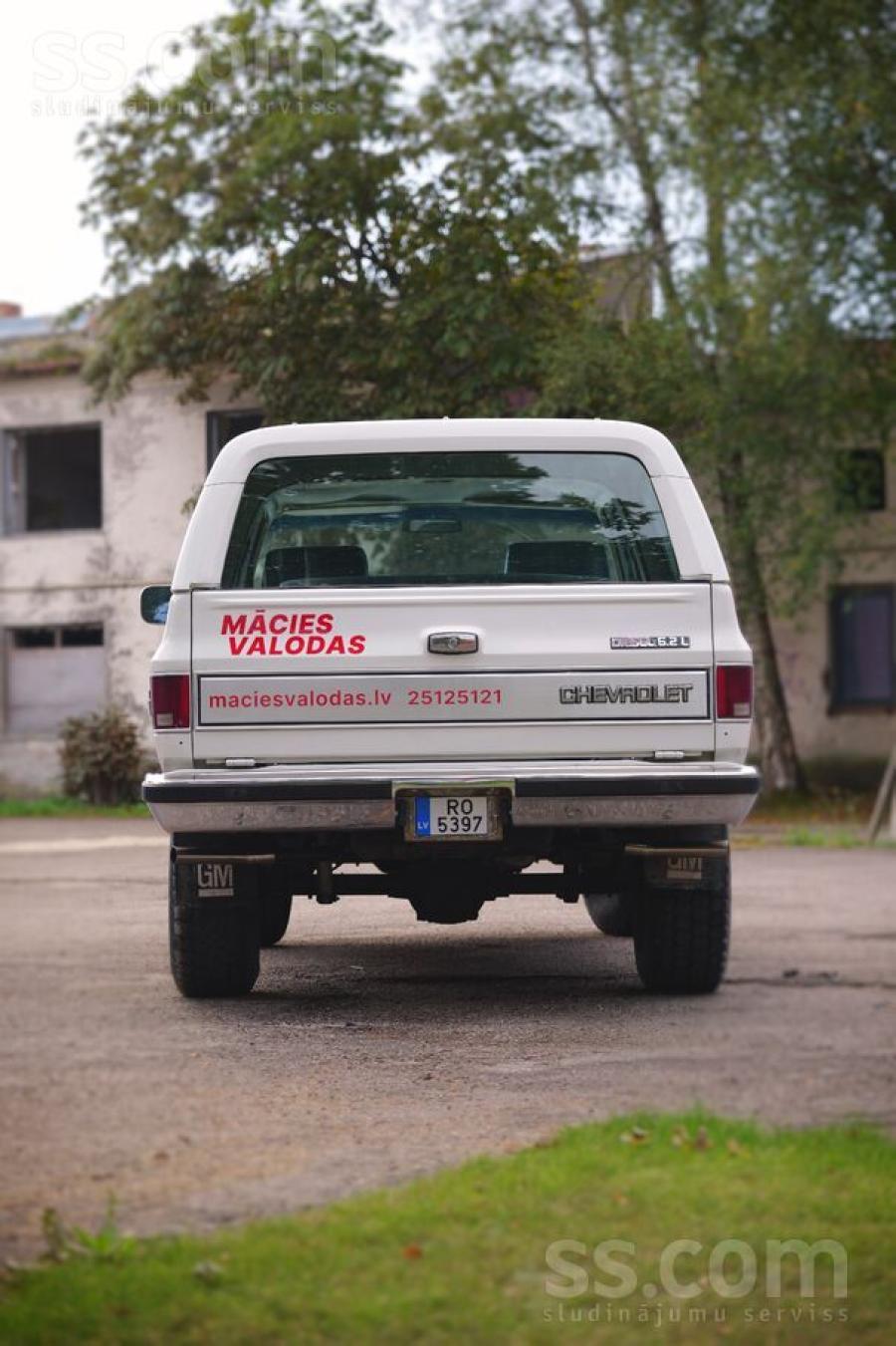 White Chevrolet Blazer 1985 in Liepaja, with an engine capacity of 6.20 L and mileage of 77 thousand km for 7300 €, photo 5 on AUTOMOTO.COM.LV