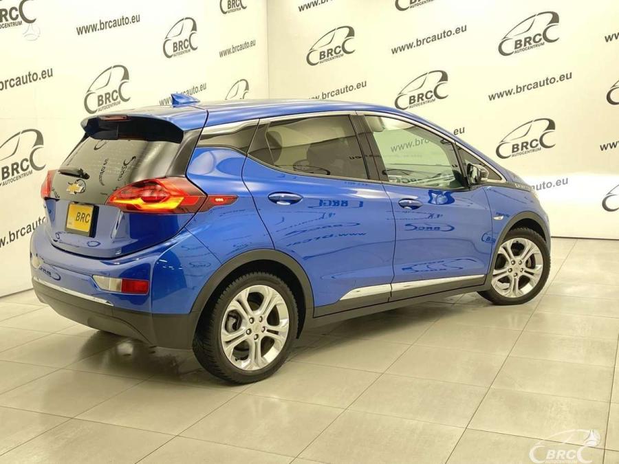 Blue Chevrolet Bolt 2019 in Vilnius, with an engine capacity of 0.00 L and mileage of 95 thousand km for 13500 €, photo 2 on AUTOMOTO.COM.LV
