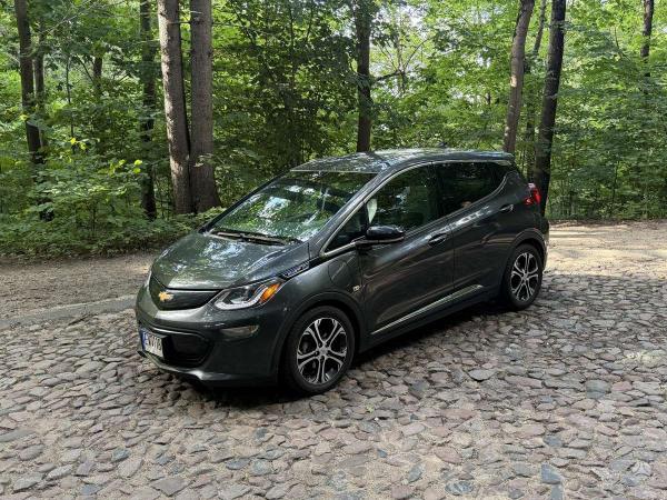 Pelēks Chevrolet Bolt 2017 Viļņa, ar dzinēja tilpumu 0.00 L un nobraukumu 142 tūkst. km par 10000 €, foto 1 vietnē AUTOMOTO.COM.LV