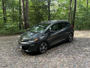 Grey Chevrolet Bolt 2017 in Vilnius, with an engine capacity of 0.00 L and mileage of 142 thousand km for 10000 €, photo  on AUTOMOTO.COM.LV