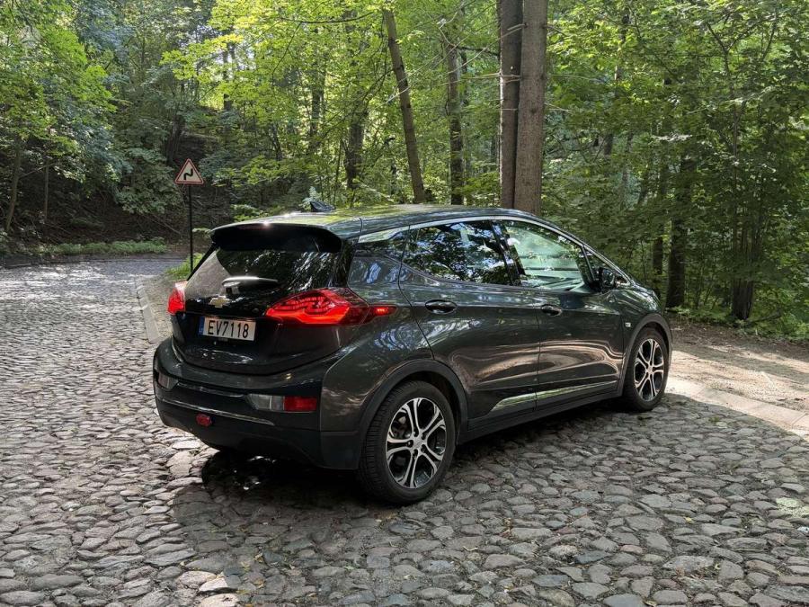 Grey Chevrolet Bolt 2017 in Vilnius, with an engine capacity of 0.00 L and mileage of 142 thousand km for 10000 €, photo 6 on AUTOMOTO.COM.LV