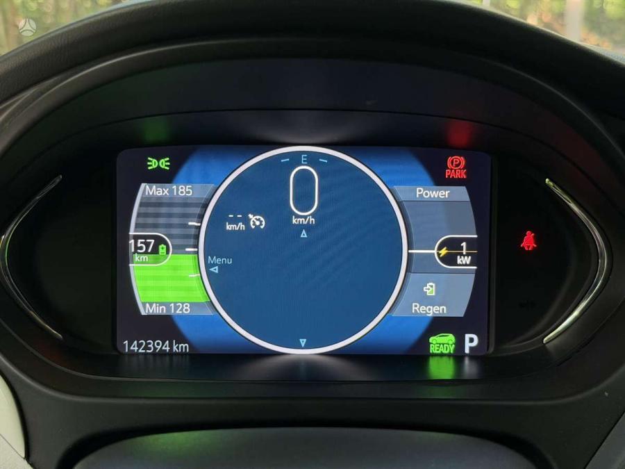 Grey Chevrolet Bolt 2017 in Vilnius, with an engine capacity of 0.00 L and mileage of 142 thousand km for 10000 €, photo 19 on AUTOMOTO.COM.LV
