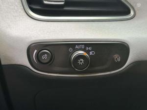 Grey Chevrolet Bolt 2017 in Vilnius, with an engine capacity of 0.00 L and mileage of 142 thousand km for 10000 €, photo 24 on AUTOMOTO.COM.LV
