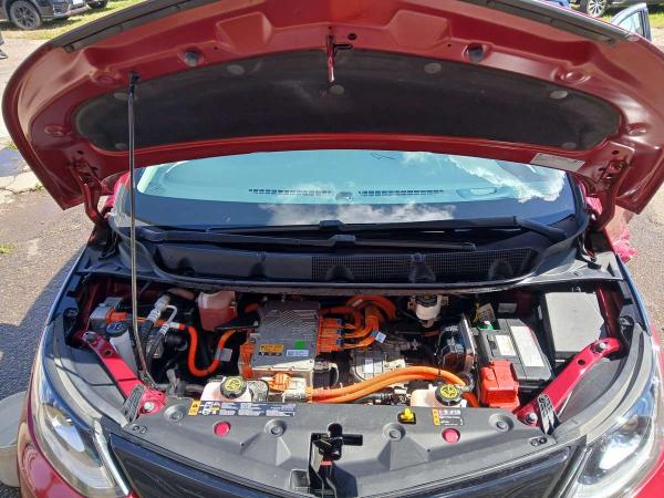 Sarkans Chevrolet Bolt 2020 Alīta, ar dzinēja tilpumu 0.00 L un nobraukumu 79 tūkst. km par 7900 €, foto 9 vietnē AUTOMOTO.COM.LV