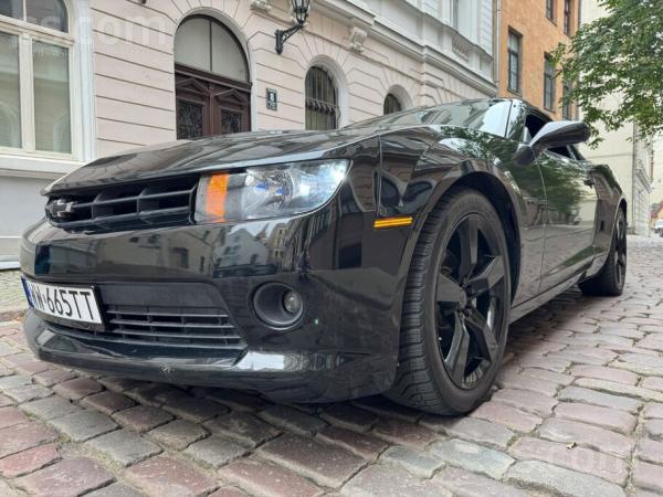 Chevrolet Camaro 2015 in Dobele on AUTOMOTO.COM.LV Black Chevrolet Camaro 2015 in Dobele, with an engine capacity of 3.60 L and mileage of 253 thousand km for 13000 €, photo 5 on AUTOMOTO.COM.LV