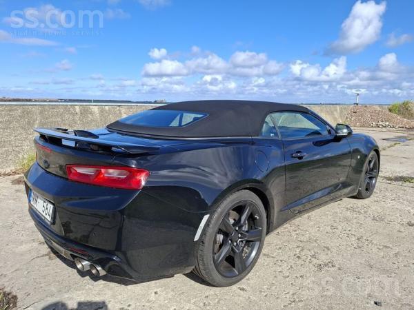 Melns Chevrolet Camaro 2018 Liepāja, ar dzinēja tilpumu 6.10 L un nobraukumu 118 tūkst. km par 30000 €, foto 1 vietnē AUTOMOTO.COM.LV