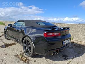 Melns Chevrolet Camaro 2018 Liepāja, ar dzinēja tilpumu 6.10 L un nobraukumu 118 tūkst. km par 30000 €, foto 7 vietnē AUTOMOTO.COM.LV