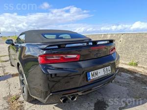 Melns Chevrolet Camaro 2018 Liepāja, ar dzinēja tilpumu 6.10 L un nobraukumu 118 tūkst. km par 30000 €, foto 8 vietnē AUTOMOTO.COM.LV