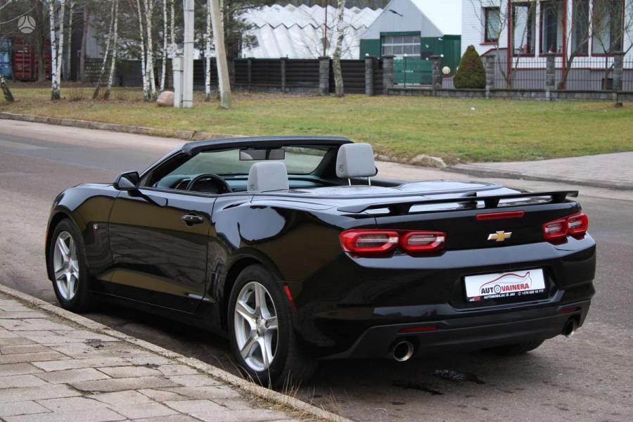 Black Chevrolet Camaro 2020 in Vilnius, with an engine capacity of 3.60 L and mileage of 163 thousand km for 16500 €, photo 3 on AUTOMOTO.COM.LV