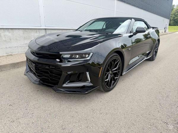 Black Chevrolet Camaro 2023 in Siauliai, with an engine capacity of 3.64 L and mileage of 59 thousand km for 27830 €, photo 1 on AUTOMOTO.COM.LV