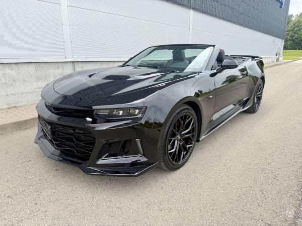 Black Chevrolet Camaro 2023 in Siauliai, with an engine capacity of 3.64 L and mileage of 59 thousand km for 27830 €, photo 5 on AUTOMOTO.COM.LV